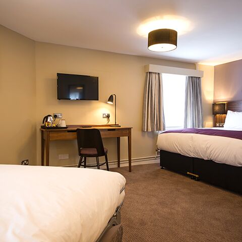 The White Hart Hotel in Hook • Innkeeper’s Collection
